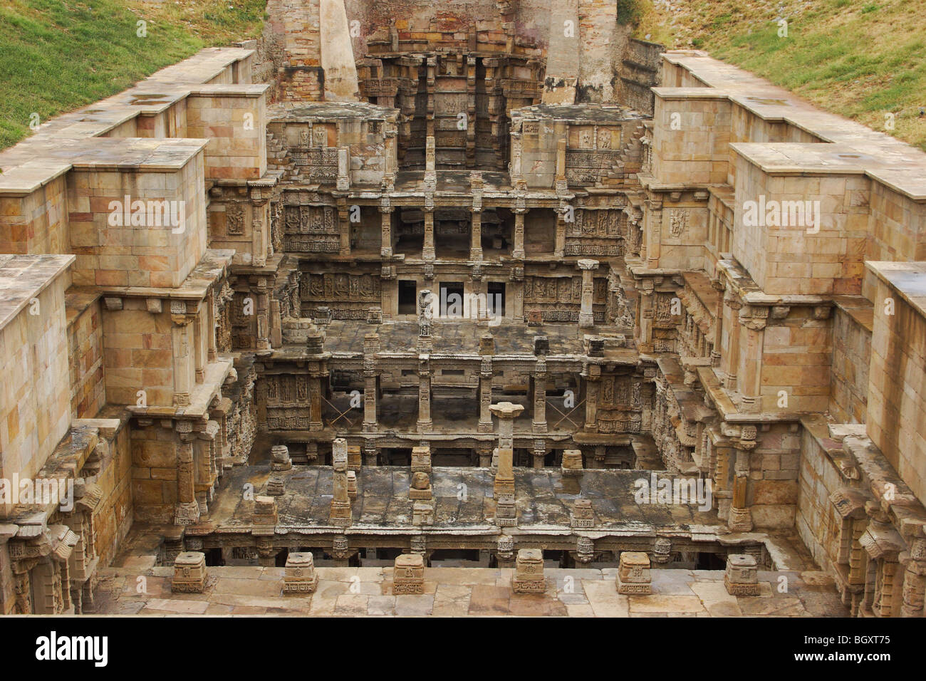 Stepwell india hi-res stock photography and images - Alamy