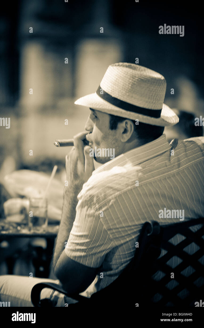Smoking beverages hi-res stock photography and images - Alamy