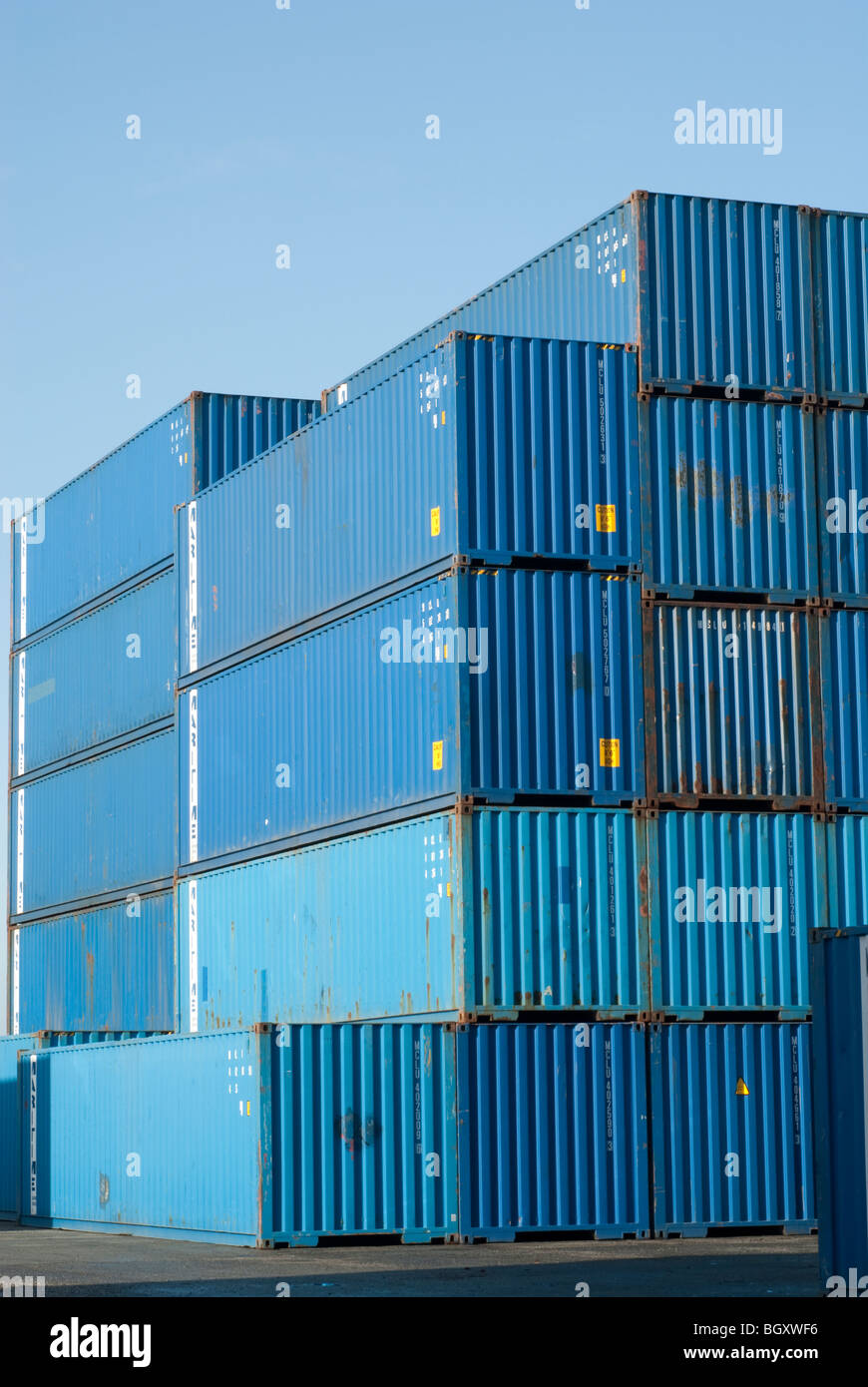 Teu containers hi-res stock photography and images - Alamy