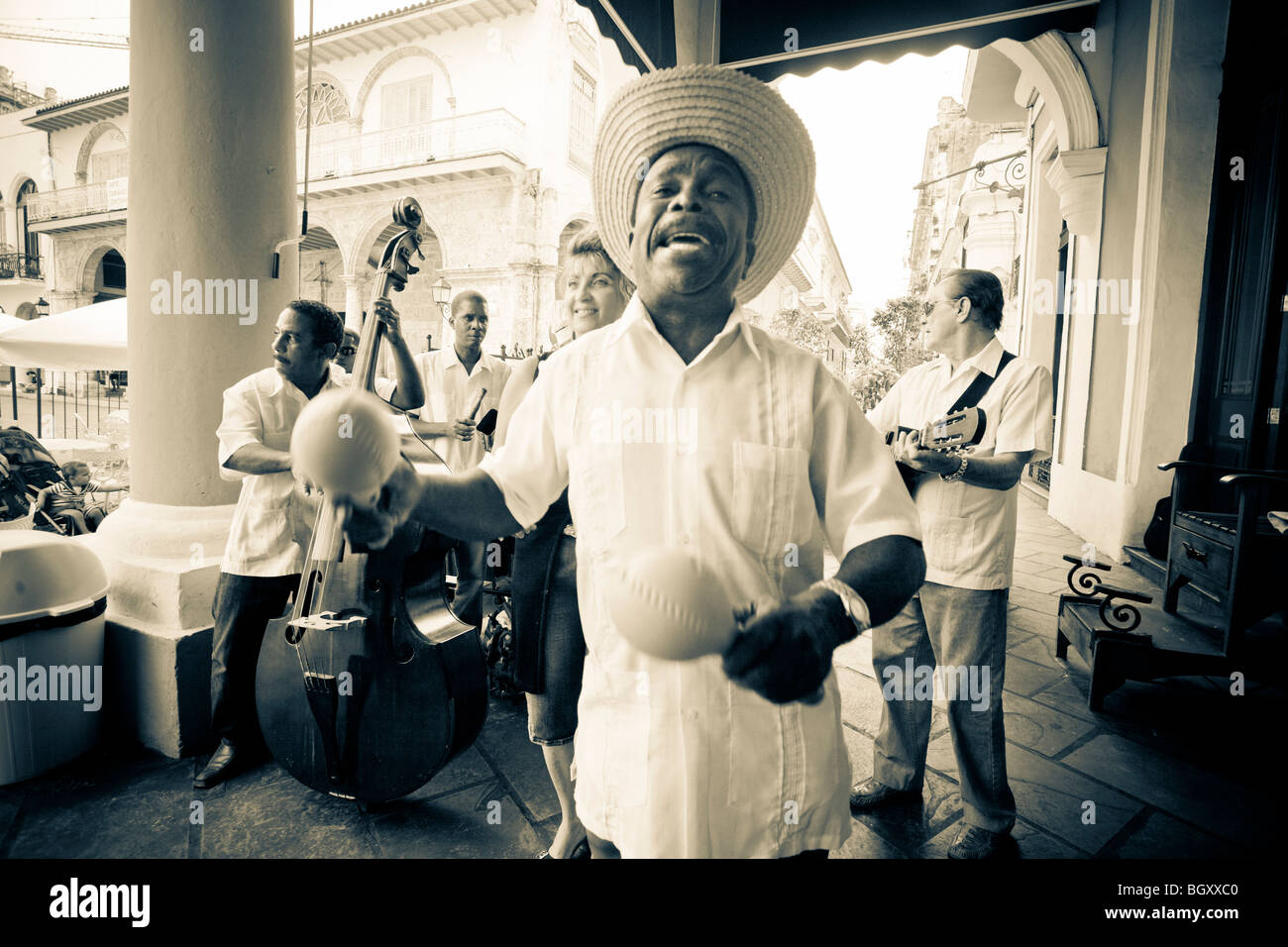 Maracas singer hi-res stock photography and images - Alamy