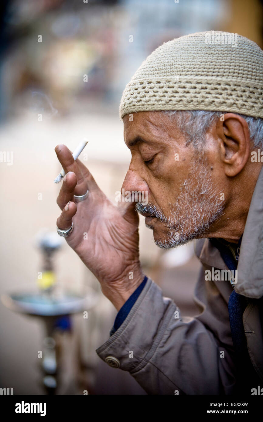 Cigarette pipe hi-res stock photography and images - Alamy