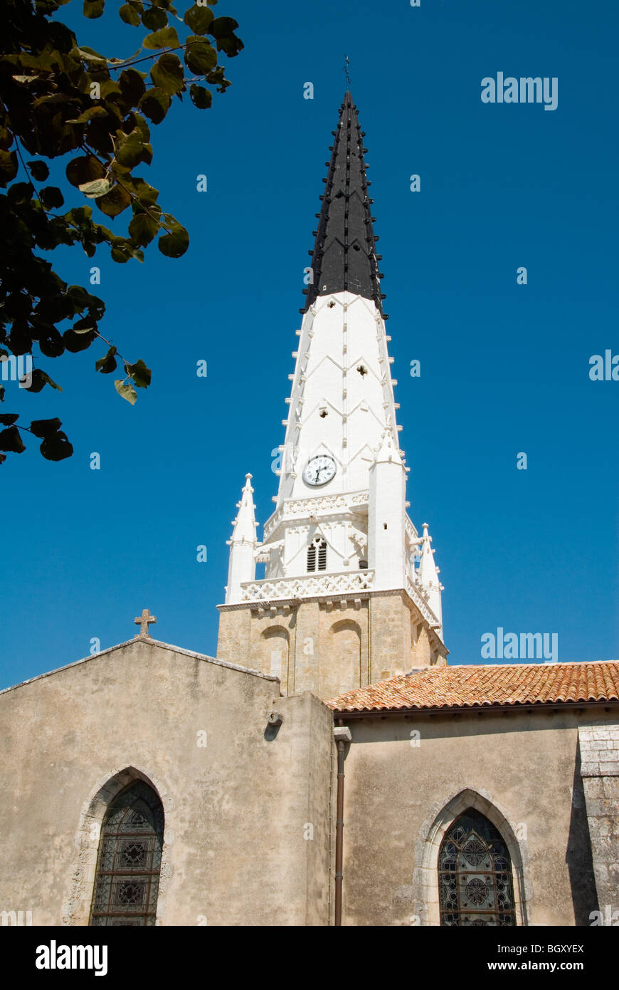 île de ré france ars en re church hi-res stock photography and images ...