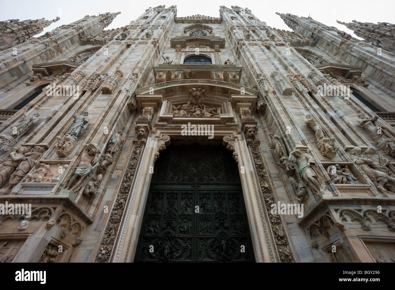 Duomo milan door hi-res stock photography and images - Alamy