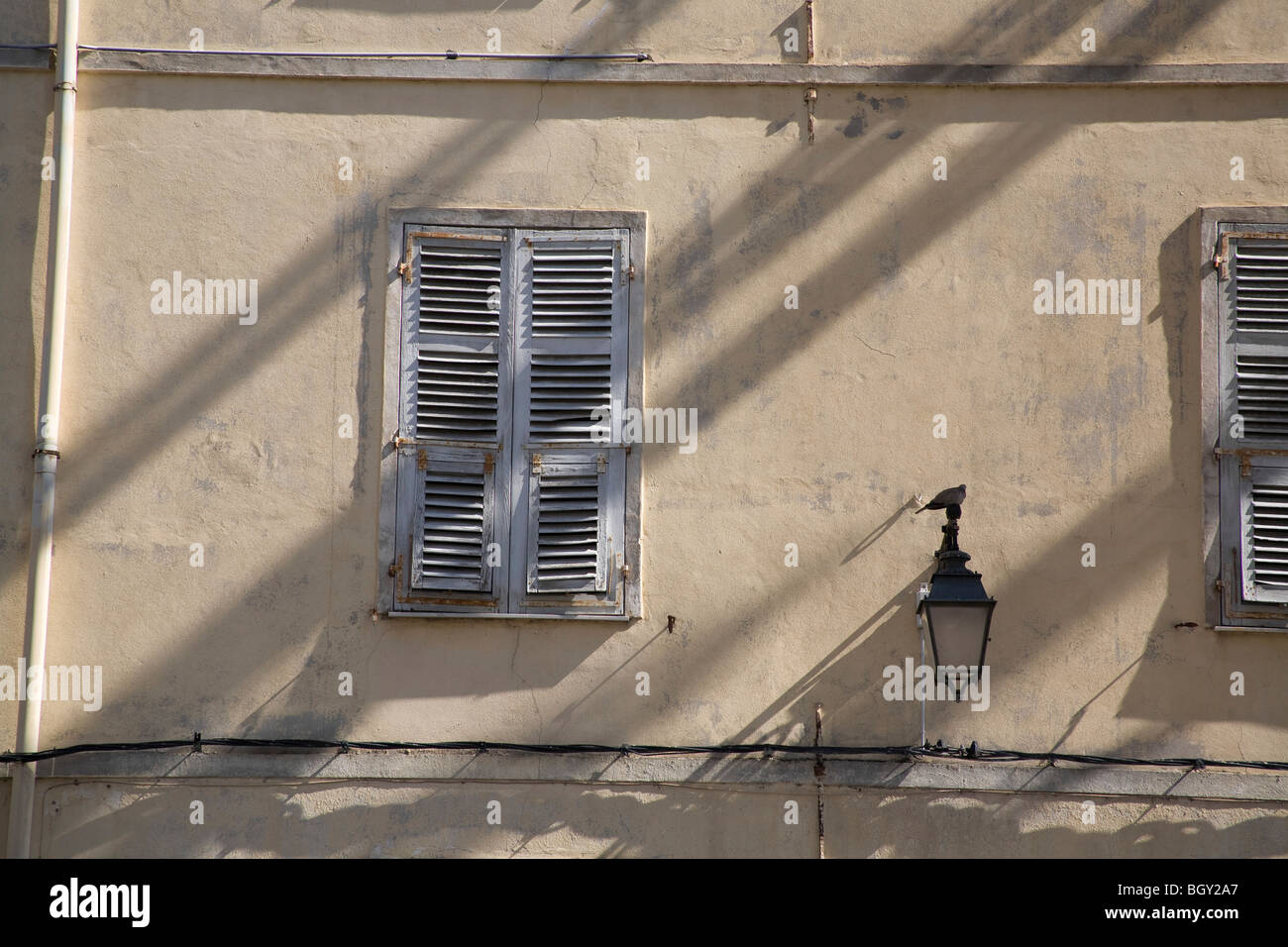 Shadow across window hi-res stock photography and images - Alamy