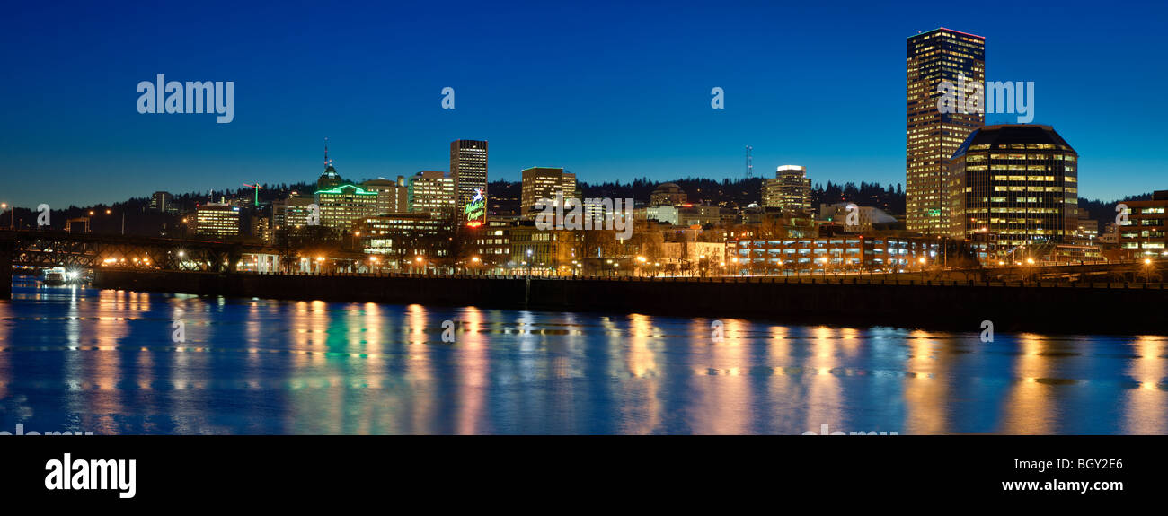 Portland, Oregon, at twilight, with Willamette River Stock Photo - Alamy