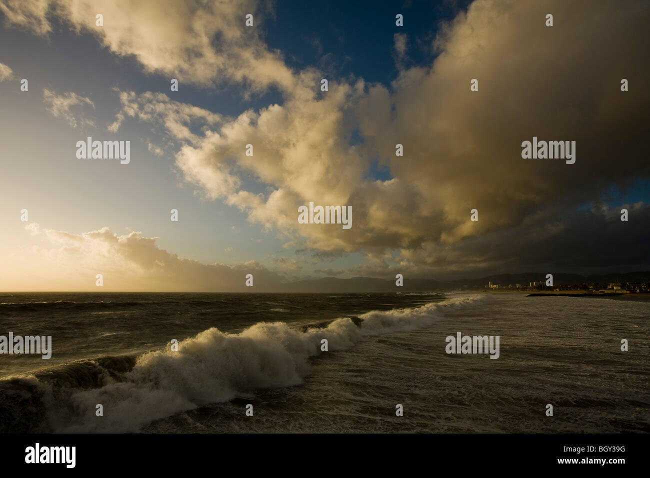 Wind storm windy stormy waves hi-res stock photography and images - Alamy