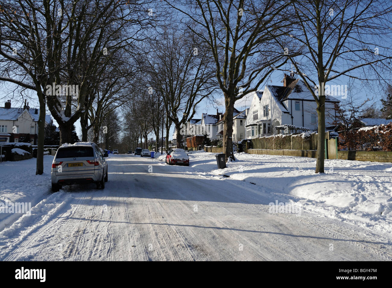 Suburban england hi-res stock photography and images - Alamy