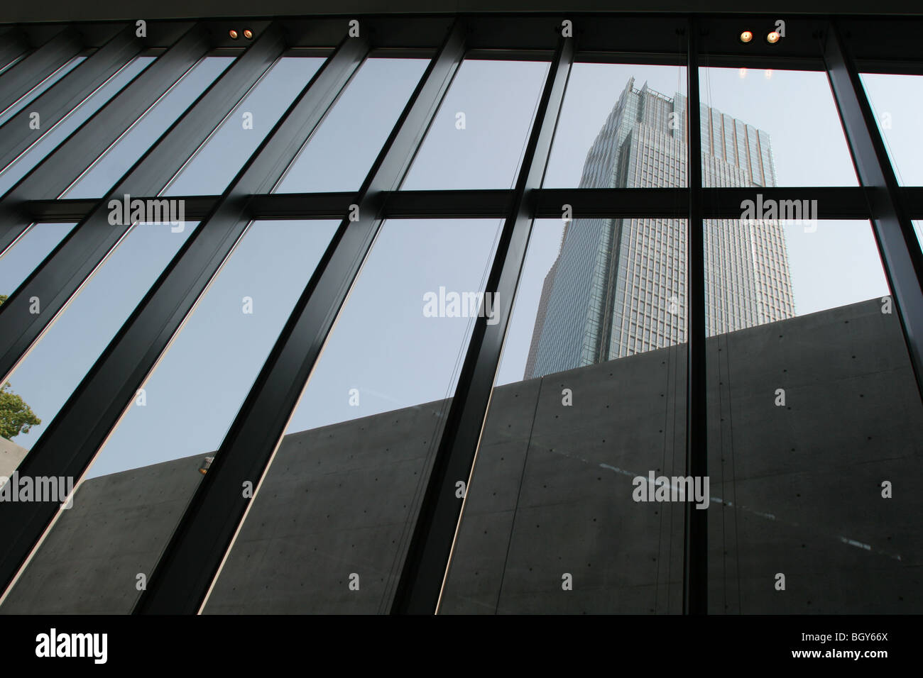 21 21 Design Space, building designed by architect Tadao Ando, at Tokyo ...