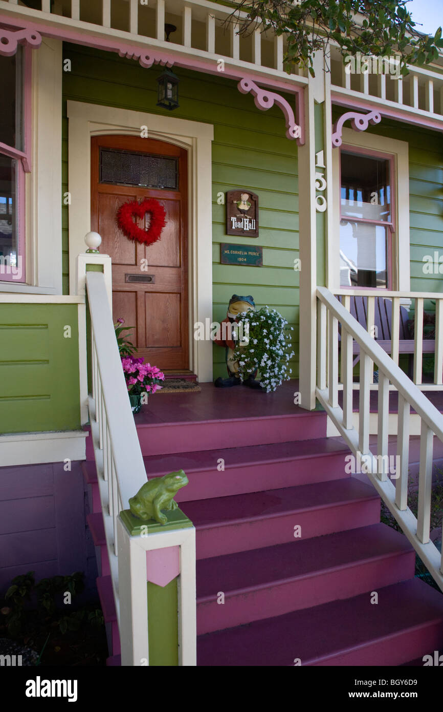 Toad of toad hall hi-res stock photography and images - Alamy