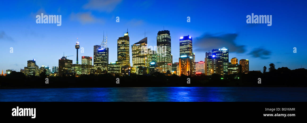 Sydney city skyline night hi-res stock photography and images - Alamy