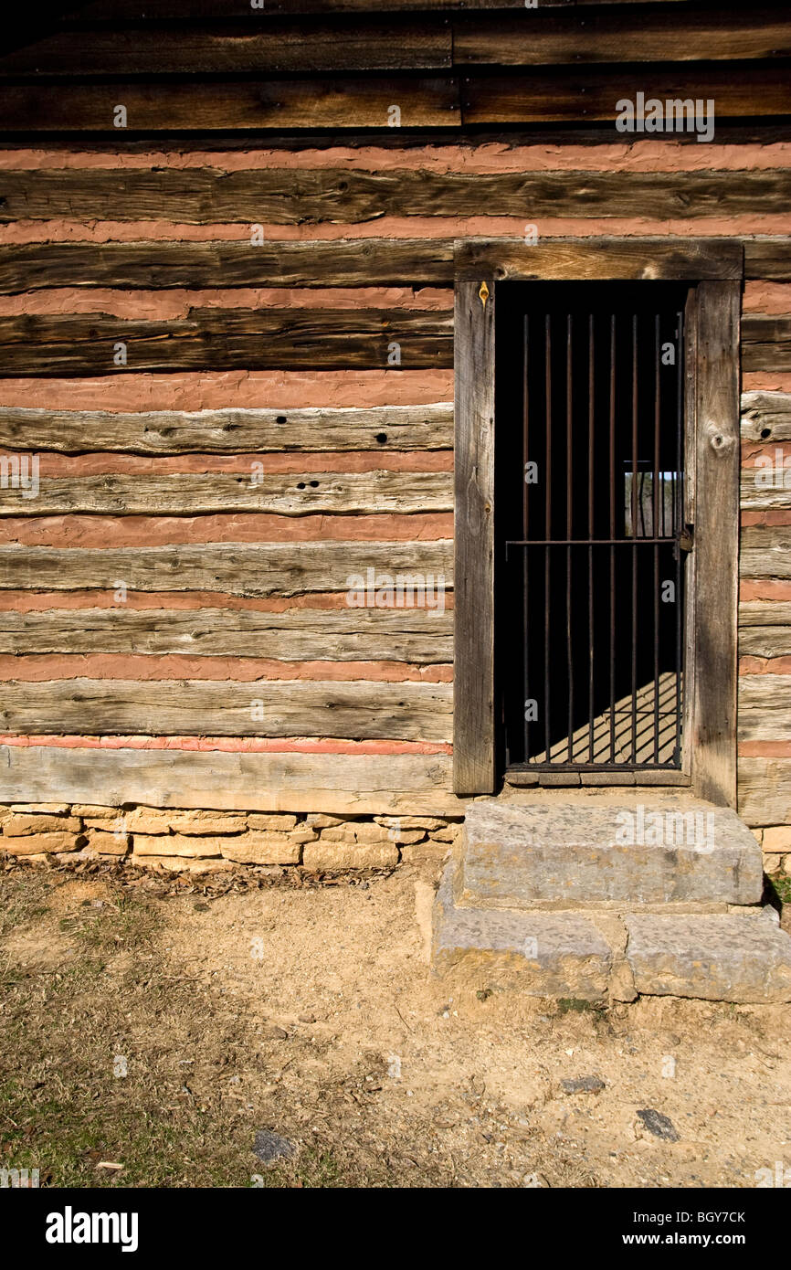 Old fashioned jail hi-res stock photography and images - Alamy