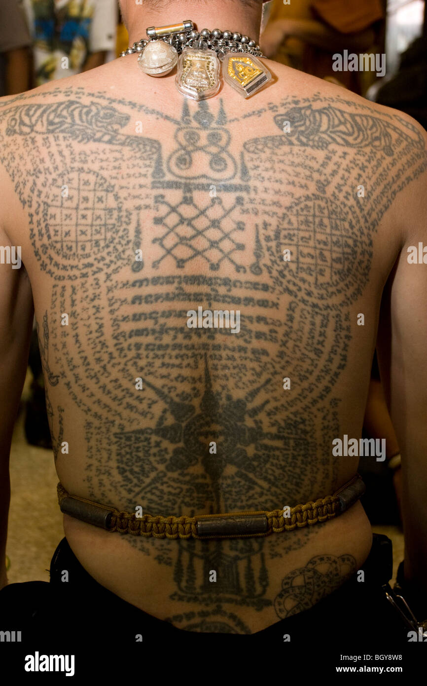 One of Thailand’s strangest cults: At Wat Bang Phra, the back of a ...