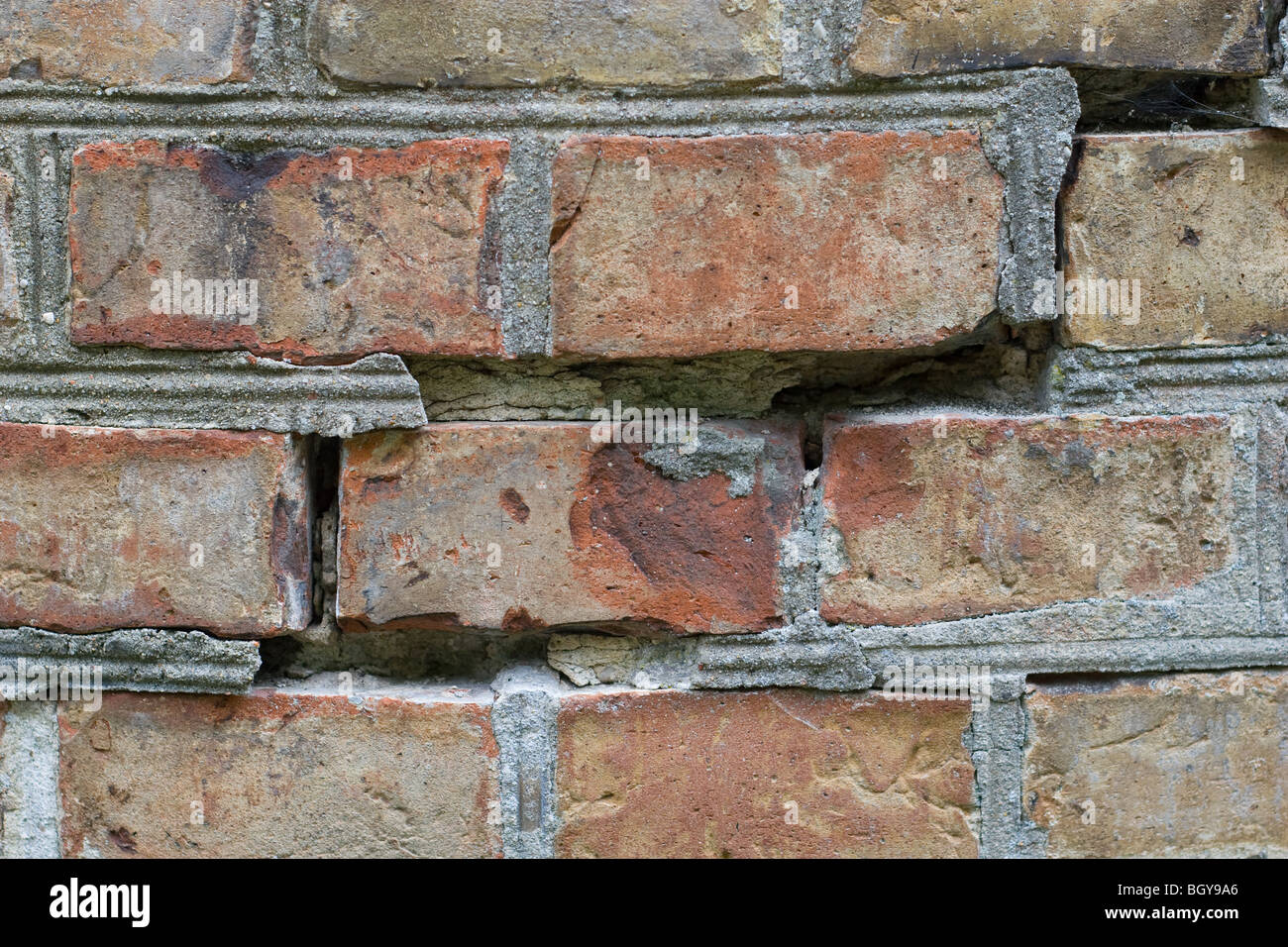 Broken stone walls hi-res stock photography and images - Alamy