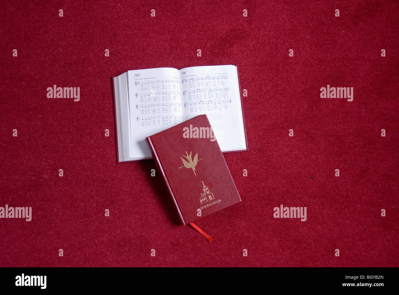 Hymnbook hi-res stock photography and images - Alamy