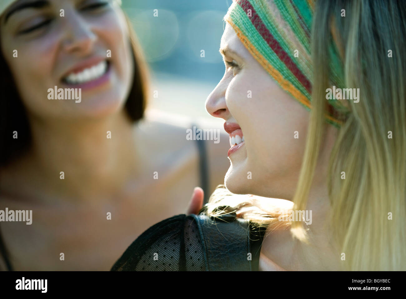 Touching friends shoulder hi-res stock photography and images - Alamy