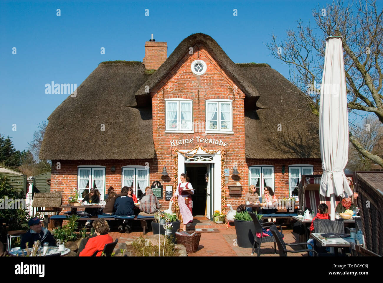 Cafe apartment hi-res stock photography and images - Alamy