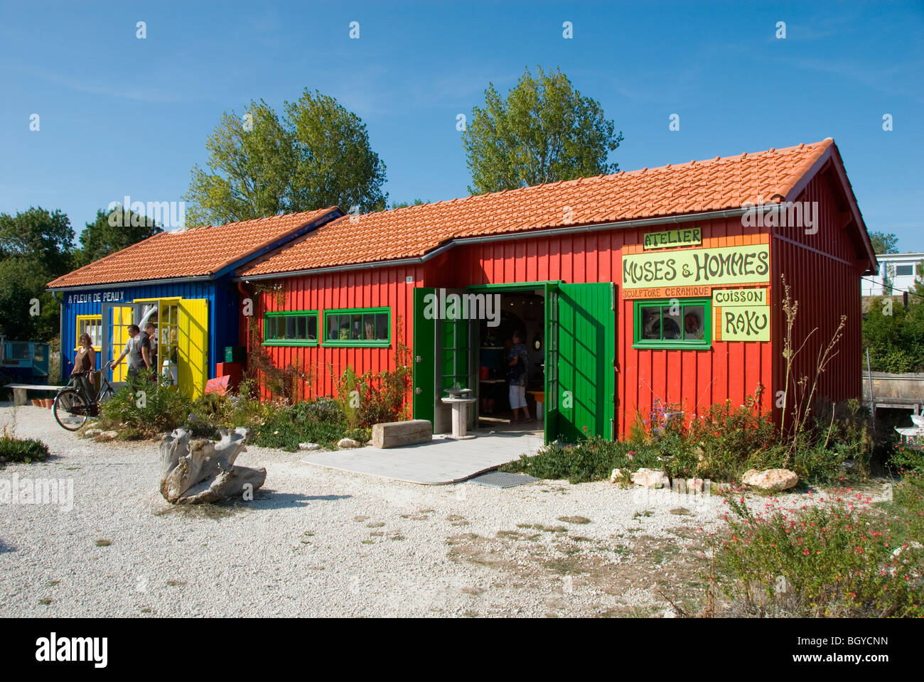 Colorful houses architecture hi-res stock photography and images - Alamy