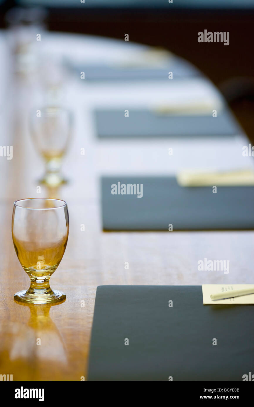 Conference table hi-res stock photography and images - Alamy