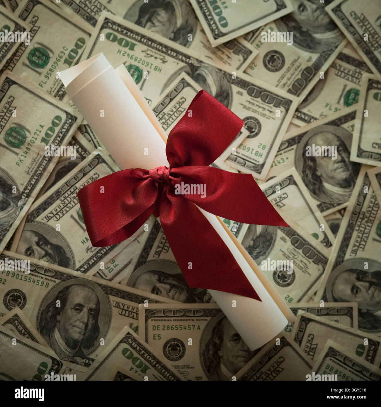Diploma award hi-res stock photography and images - Alamy
