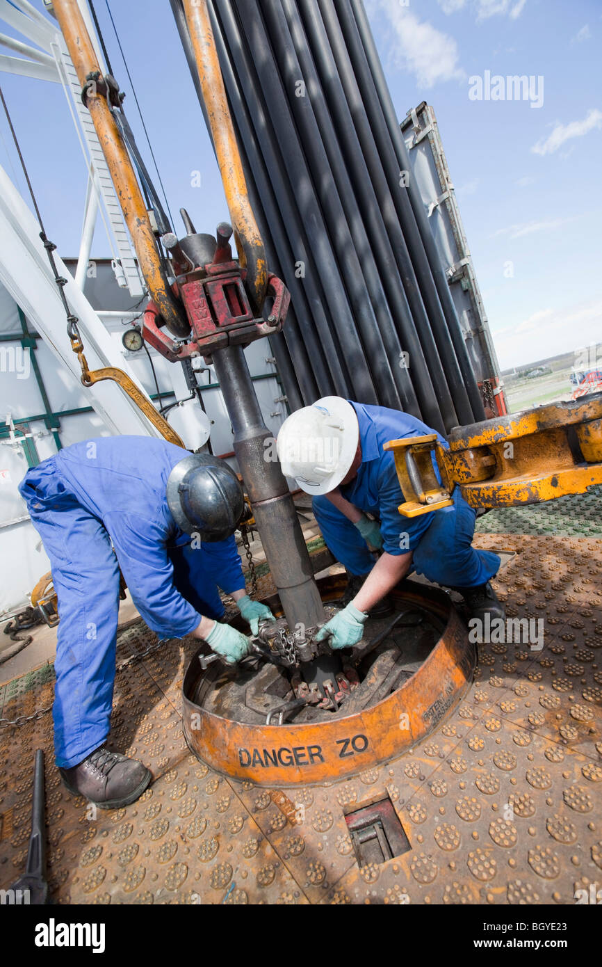 Oil rig workers hi-res stock photography and images - Alamy