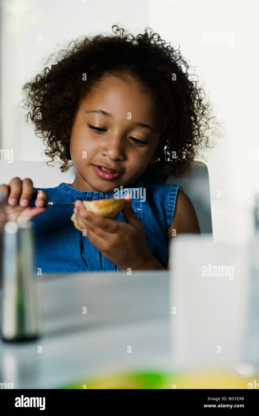 Video Little Girl Snacks at Julie Farrell blog