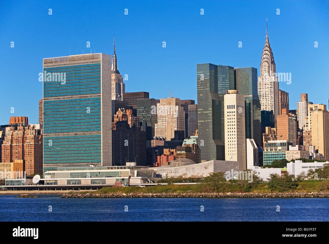 Waterfront towers hi-res stock photography and images - Alamy