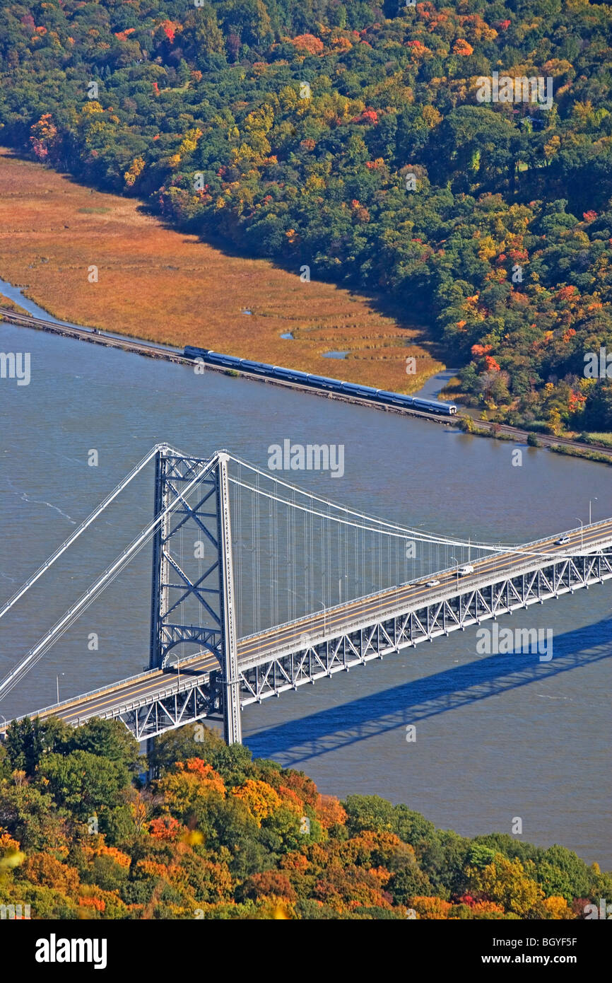 Amtrak bridge hi-res stock photography and images - Alamy