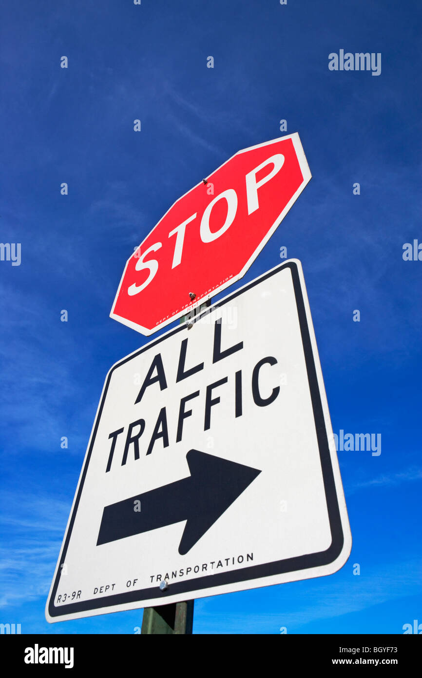Traffic arrow sign hi-res stock photography and images - Alamy