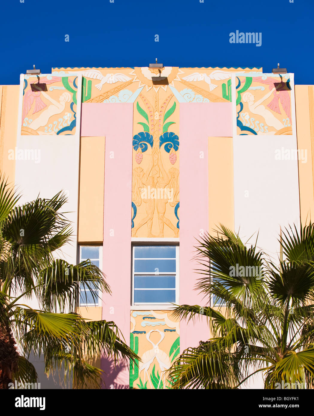 Art deco building Stock Photo - Alamy