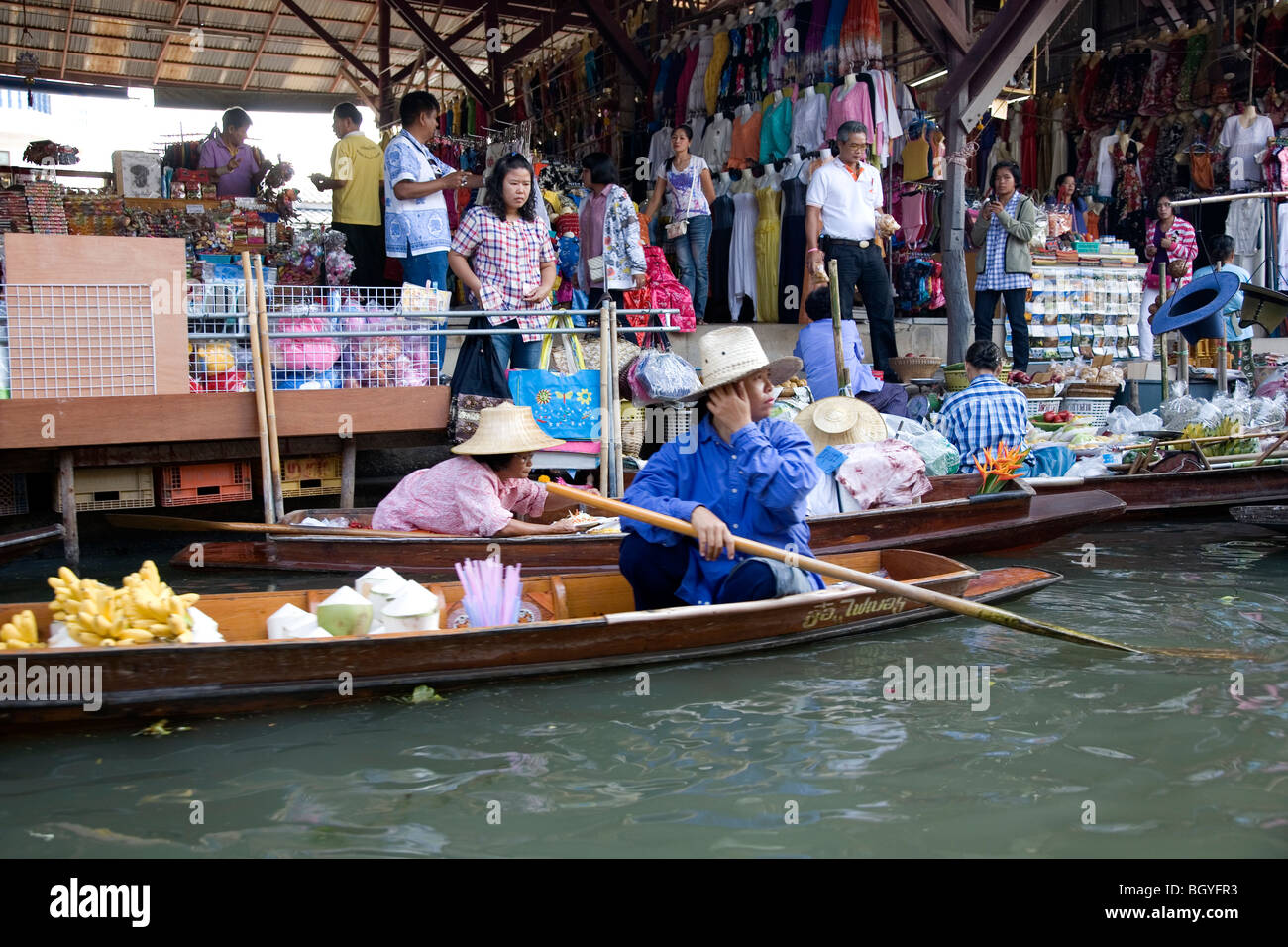 Damnoen Saduak Floating Market Stock Photo - Alamy