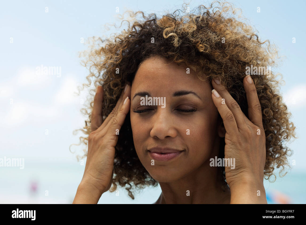 Mature adult african woman headache hi-res stock photography and images ...
