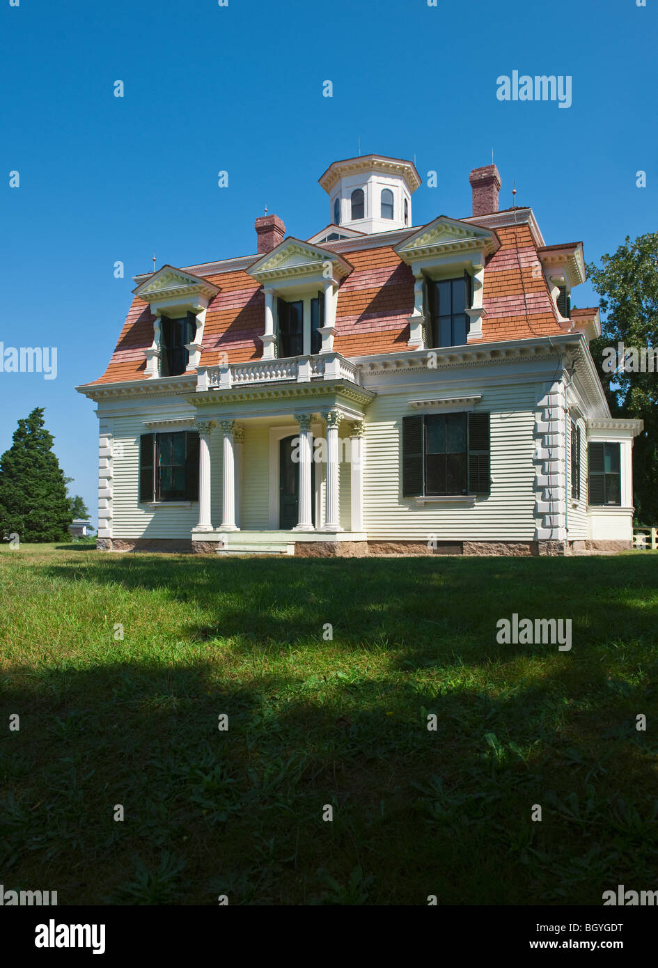 Front of house Stock Photo - Alamy