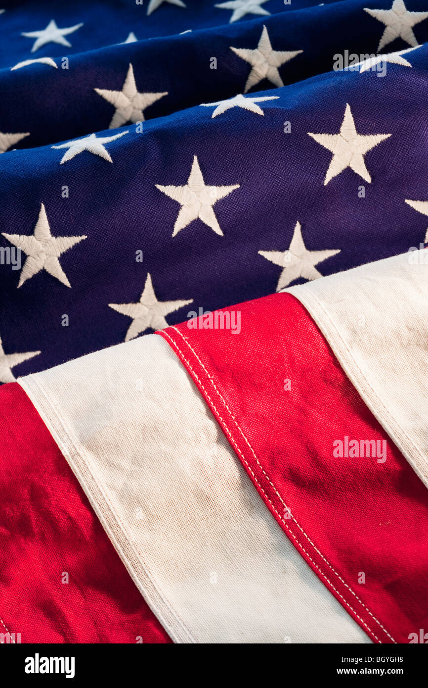 Red and white vertical stripes hi-res stock photography and images - Alamy