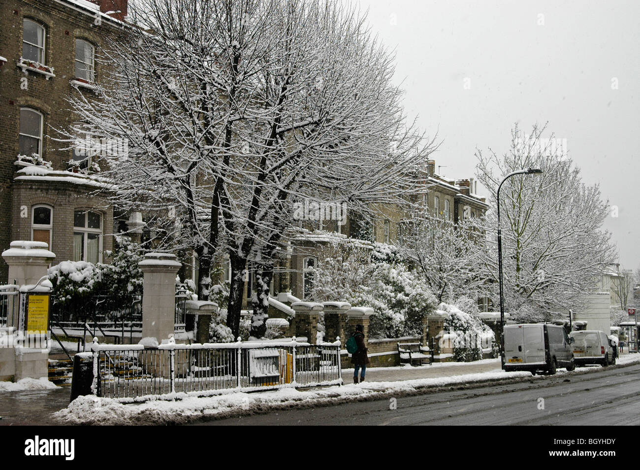 London snow street hi-res stock photography and images - Alamy