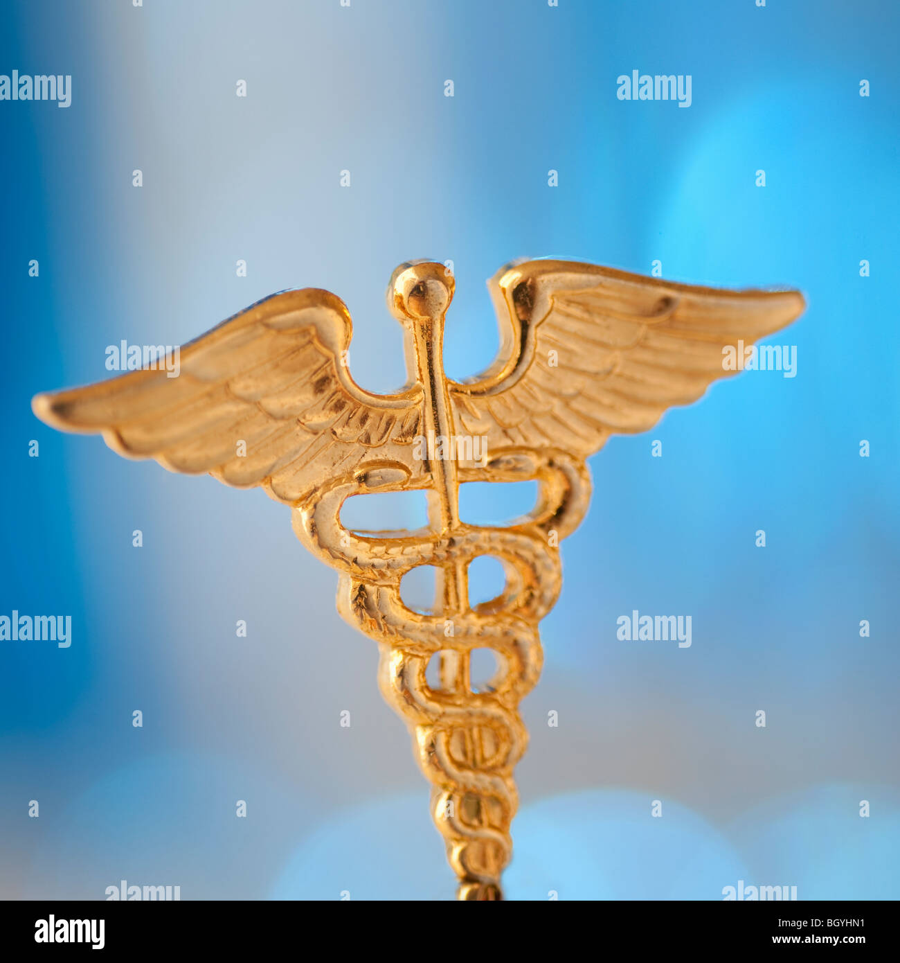 Medicine Symbol Snake Stock Photos & Medicine Symbol Snake Stock Images ...