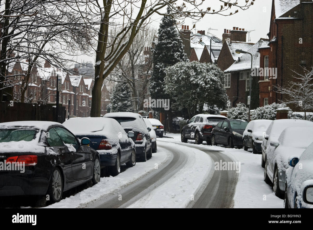 Urban street covered in snow hi-res stock photography and images - Alamy