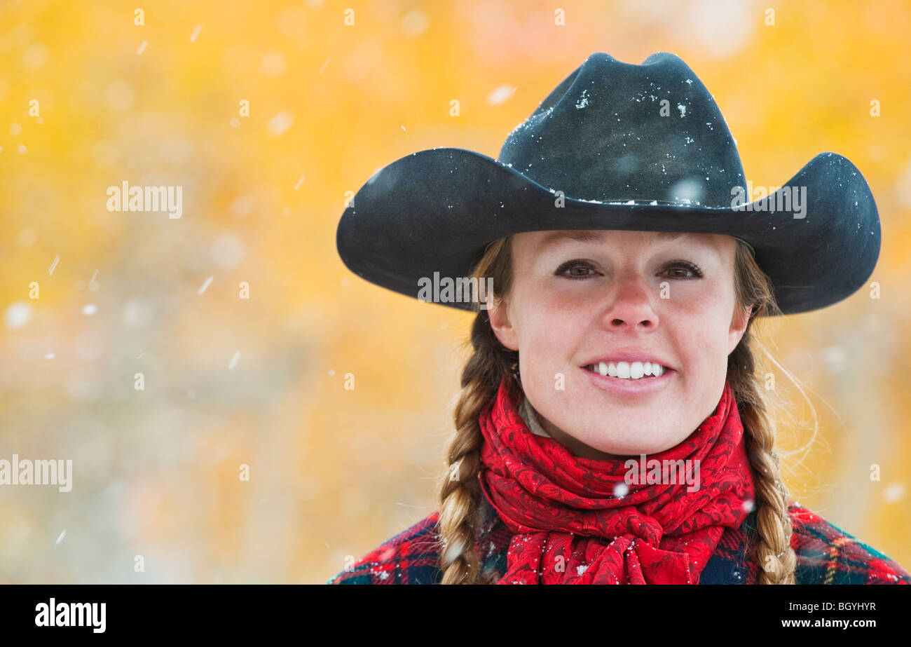 Cowgirl hi-res stock photography and images - Alamy