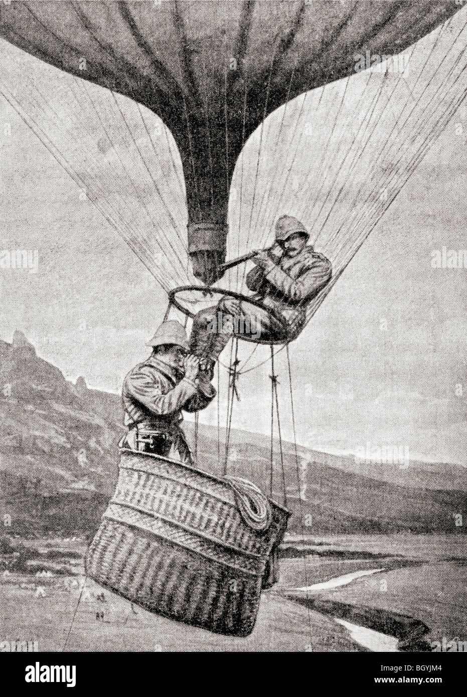 Spotter balloon hi-res stock photography and images - Alamy