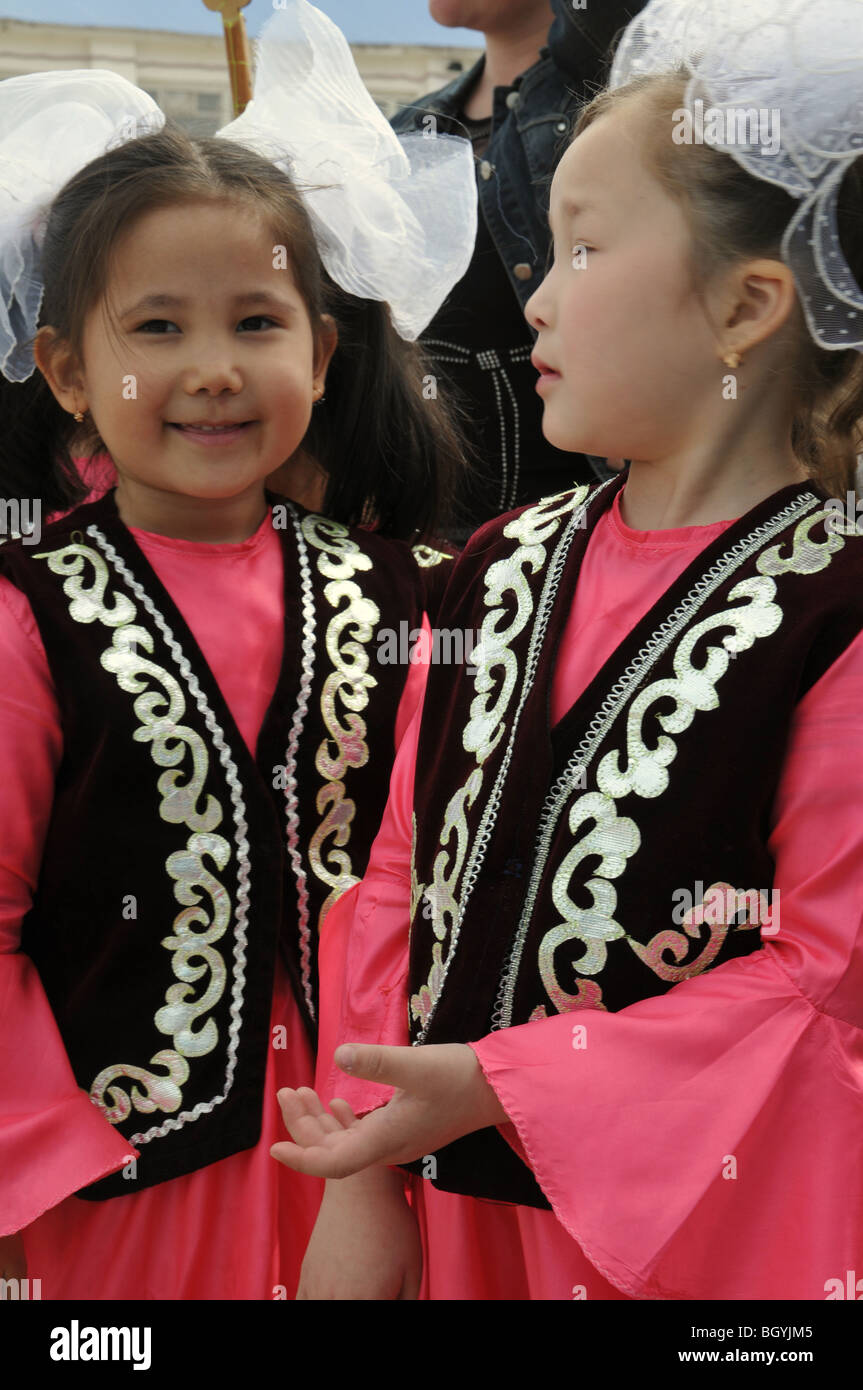 Kazakhstan school children hi-res stock photography and images - Alamy