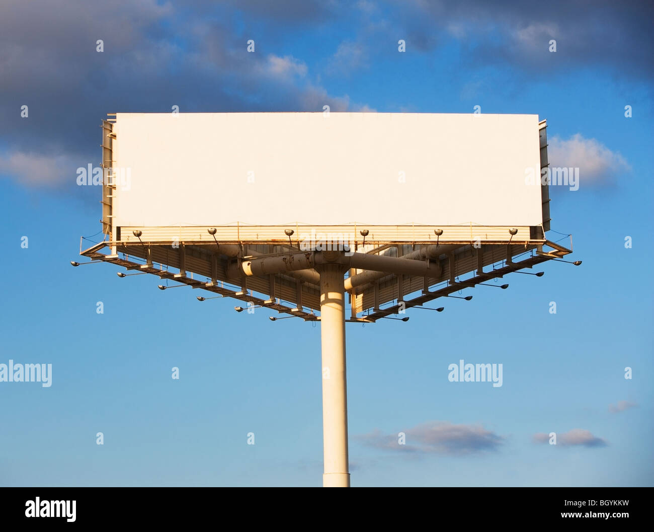 Billboard signs hi-res stock photography and images - Alamy
