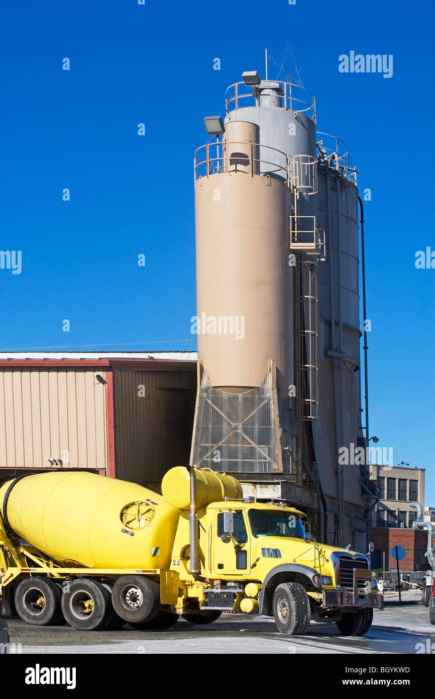 Truck at factory Stock Photo - Alamy
