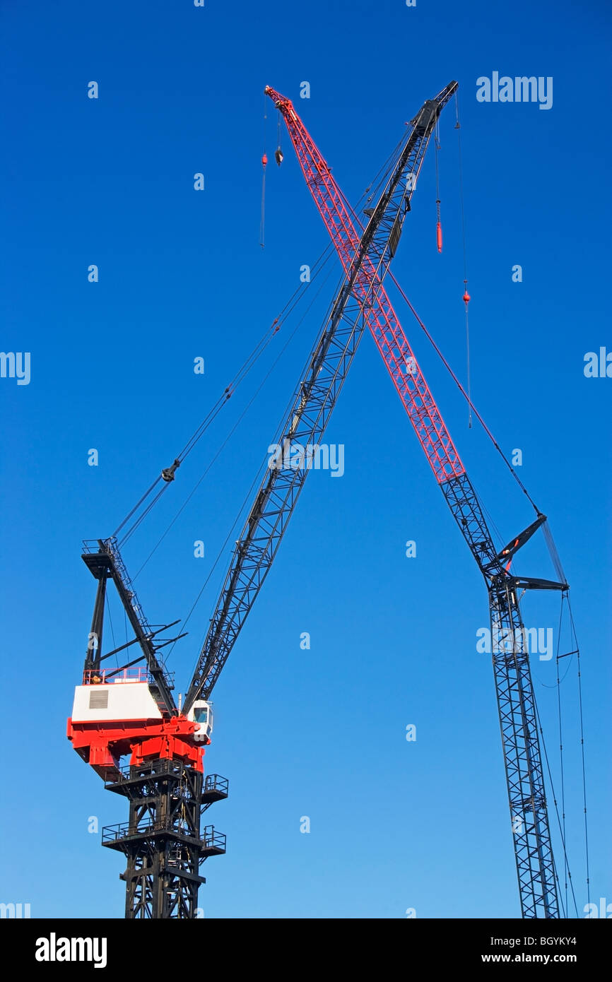 Vehicles cranes hi-res stock photography and images - Alamy