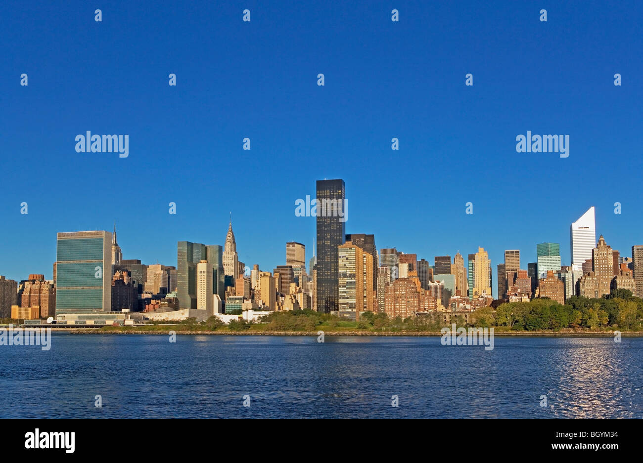 Waterfront towers hi-res stock photography and images - Alamy