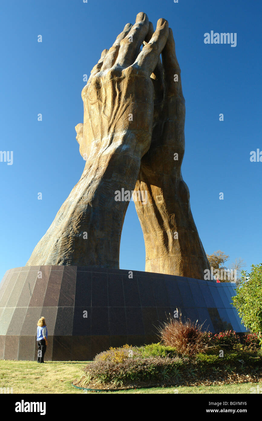 Tulsa, OK, Oklahoma, Oral Roberts University, Praying Hands Statue ...