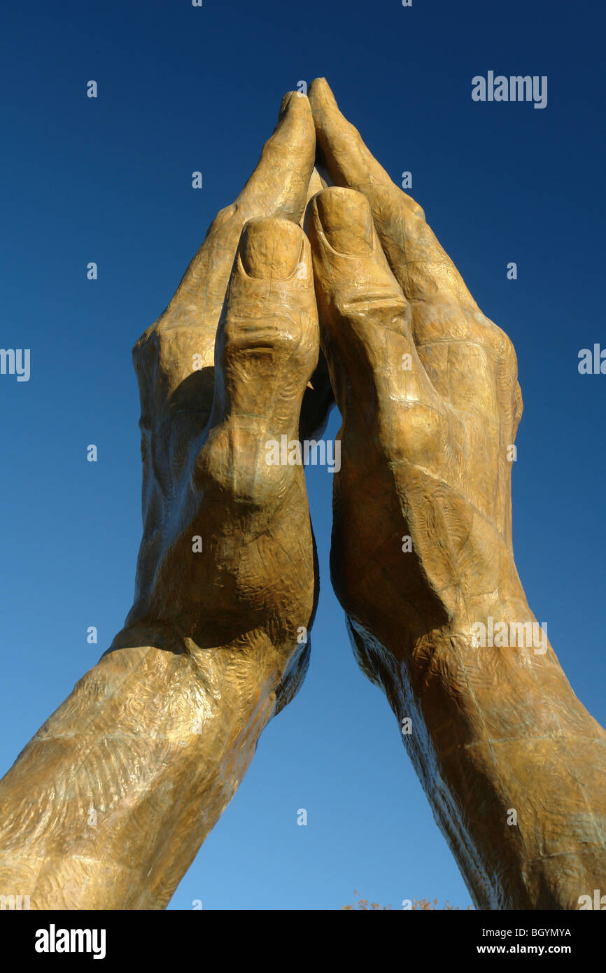 Tulsa, OK, Oklahoma, Oral Roberts University, Praying Hands Statue ...