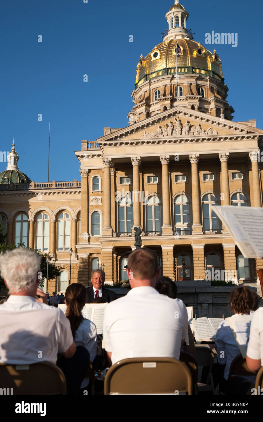 Open air hall hi-res stock photography and images - Alamy