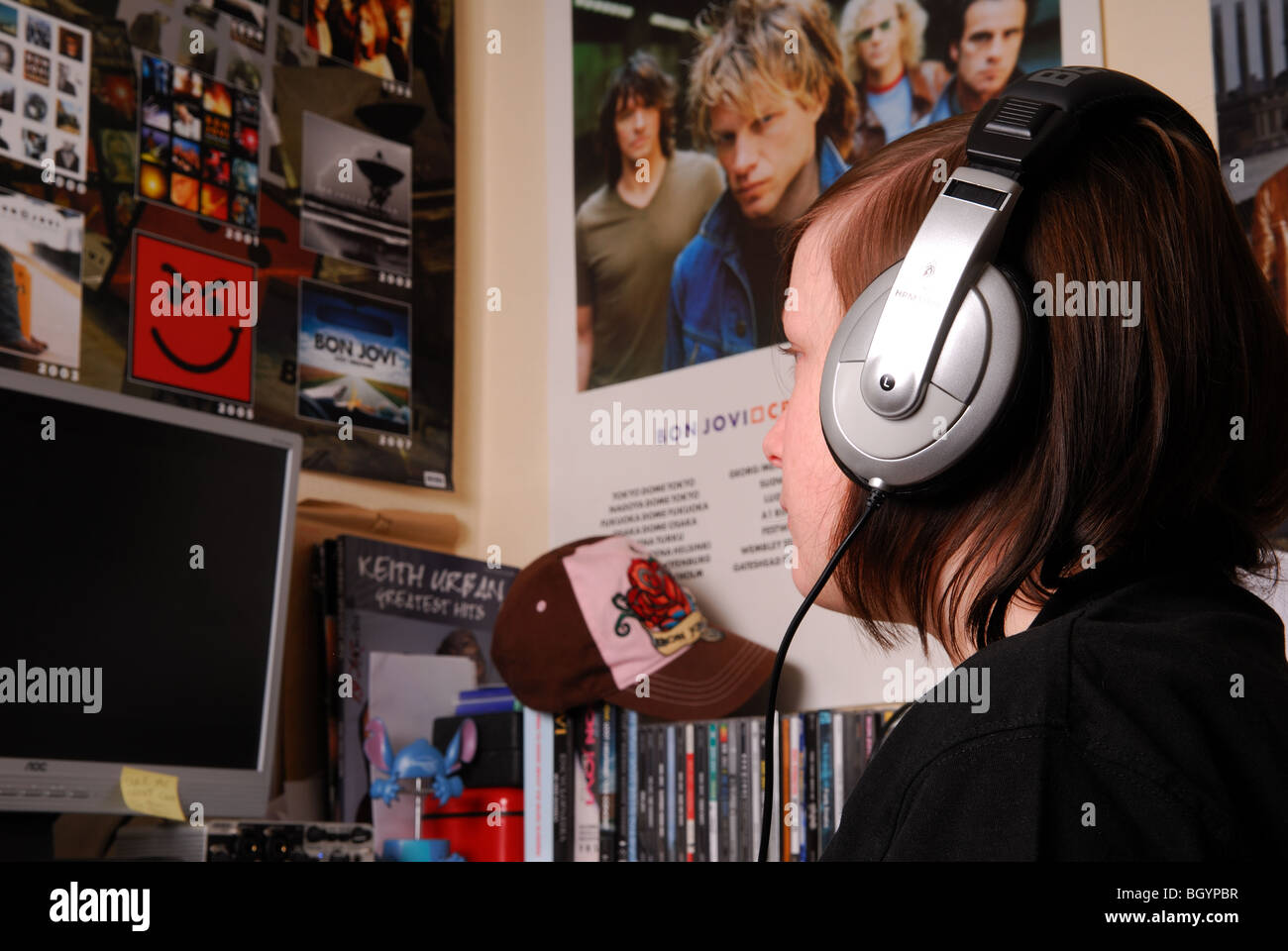 Teenage Girl Computer Bedroom Stock Photo - Alamy