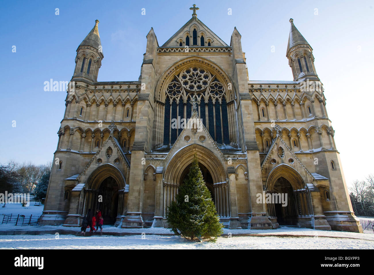 View of St. Albans Cathedral Stock Photo - Alamy