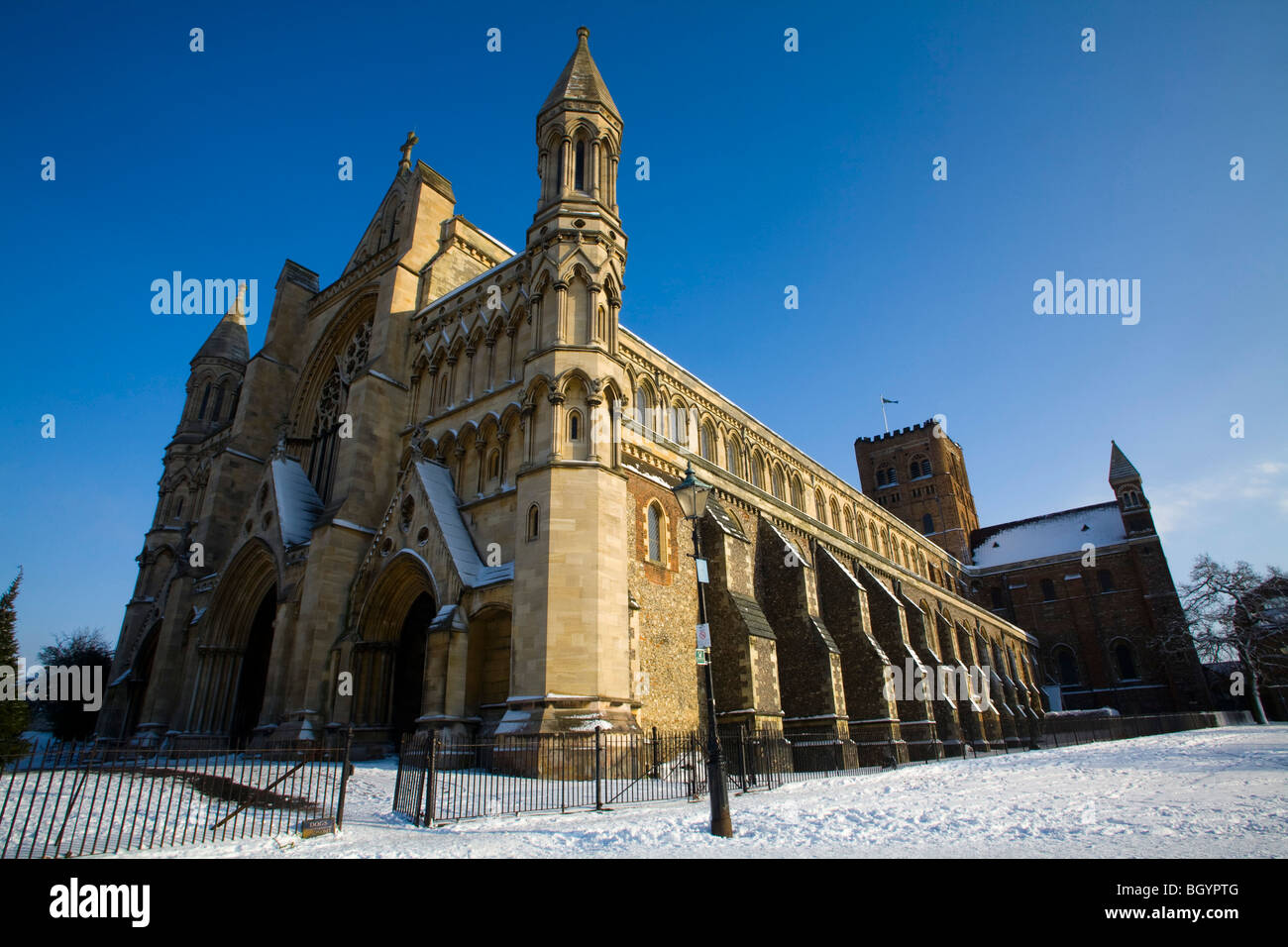 St albans cathedral hi-res stock photography and images - Alamy