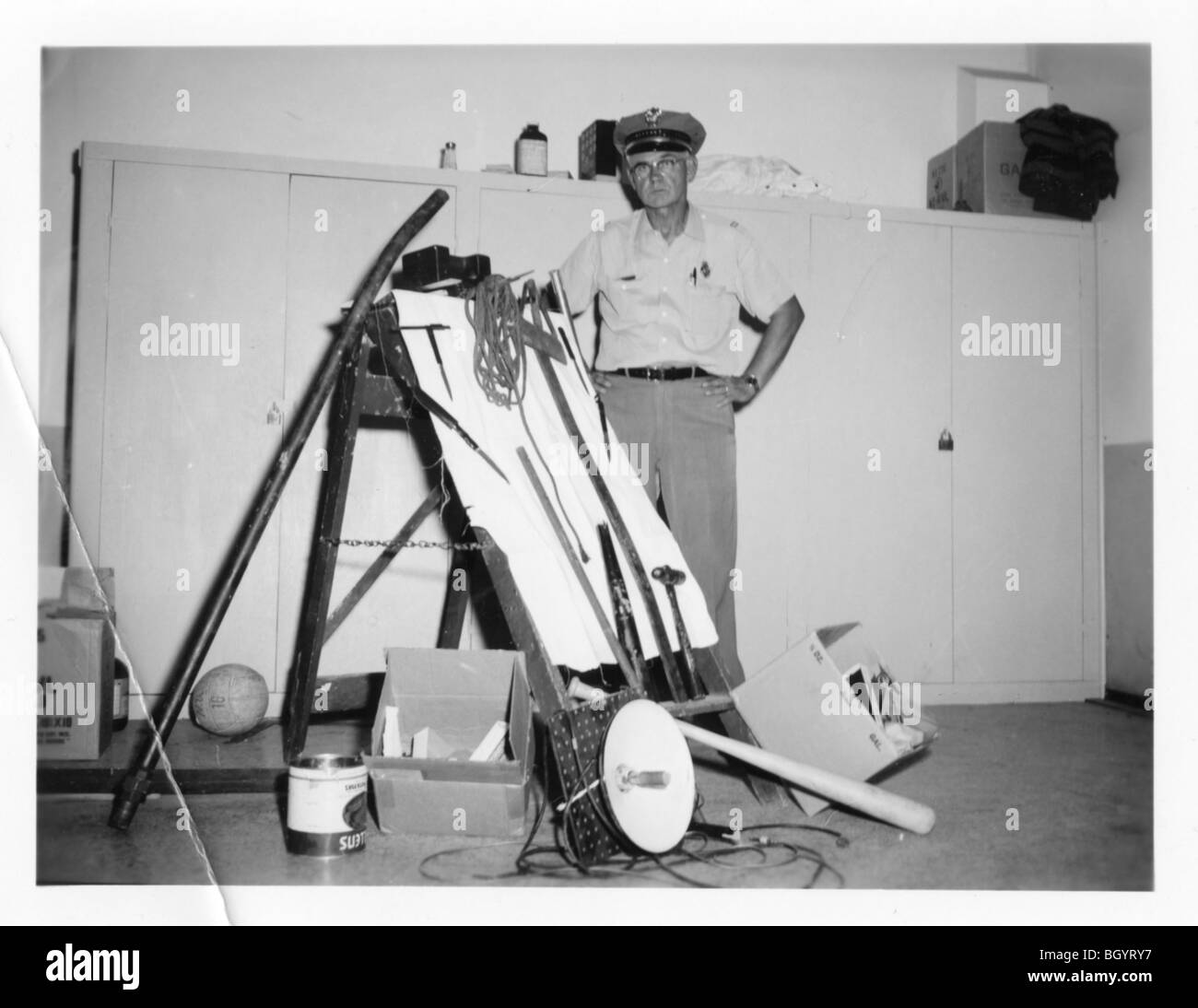 Prison weapons hi-res stock photography and images - Alamy